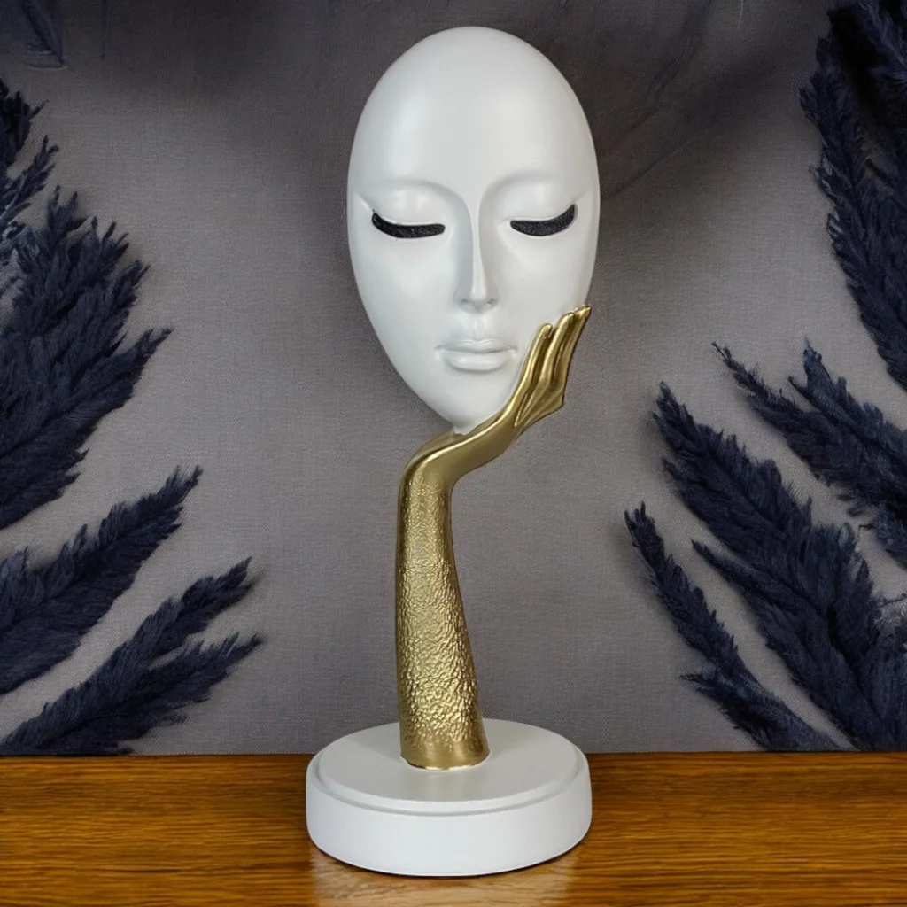 Арт Фигура Маска и Ръка (Бяло/Златно) | Neostyle.bg